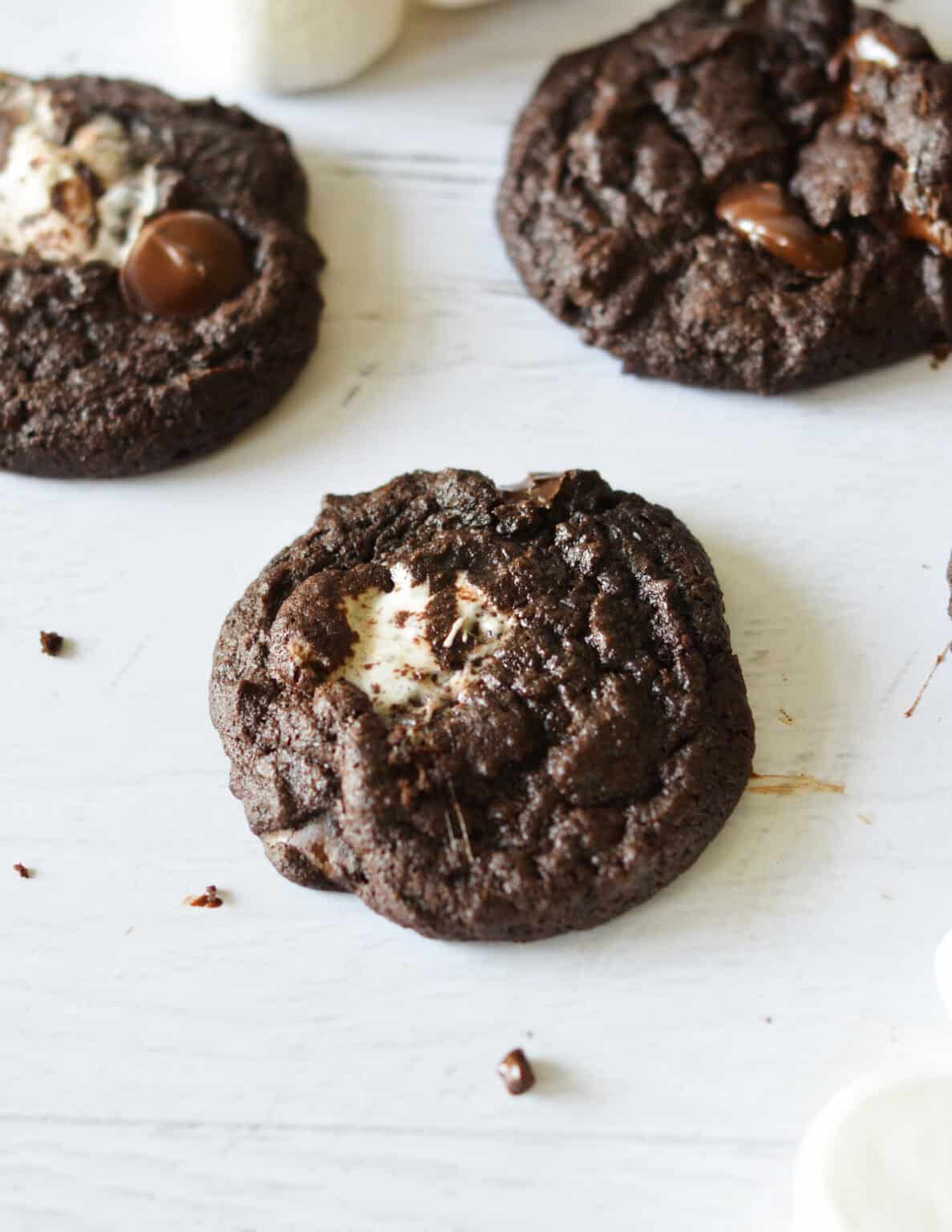 21 Must-Try Mini Marshmallow Recipes - caramel and cashews