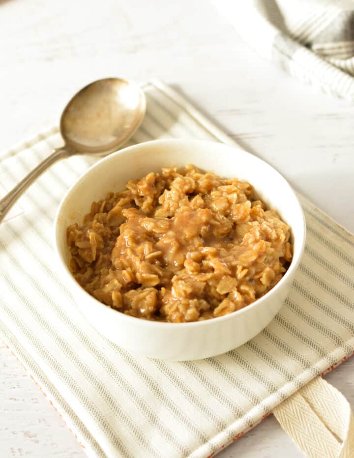 Brown Sugar Cinnamon Oatmeal - caramel and cashews