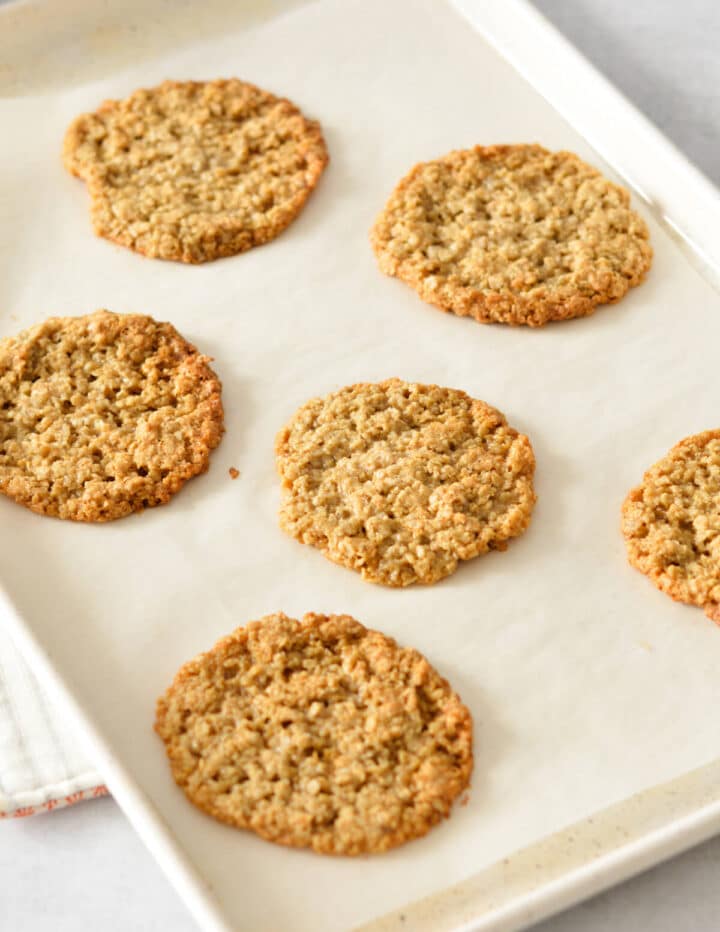 Flourless Oatmeal Cookies - caramel and cashews