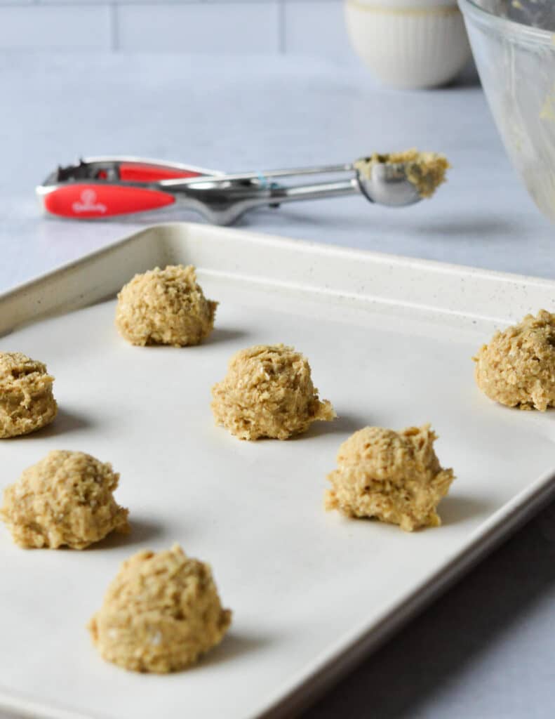 Instant Oatmeal Cookies - caramel and cashews