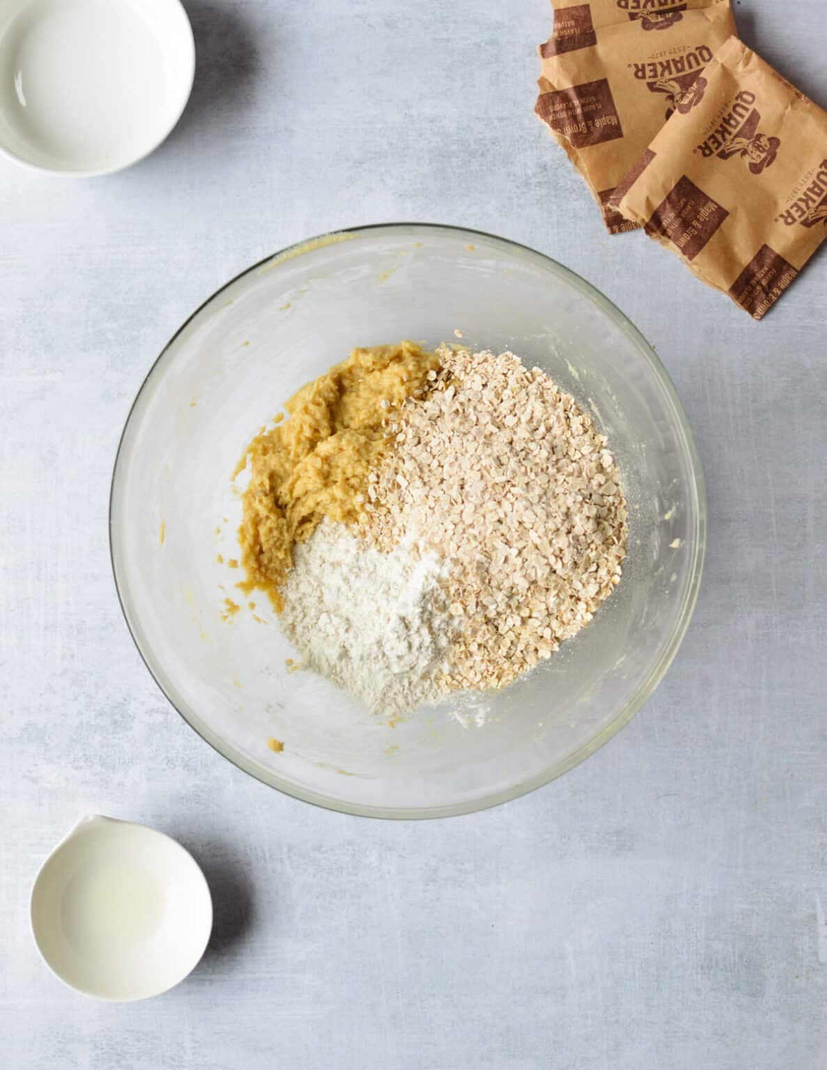 Instant Oatmeal Cookies - caramel and cashews