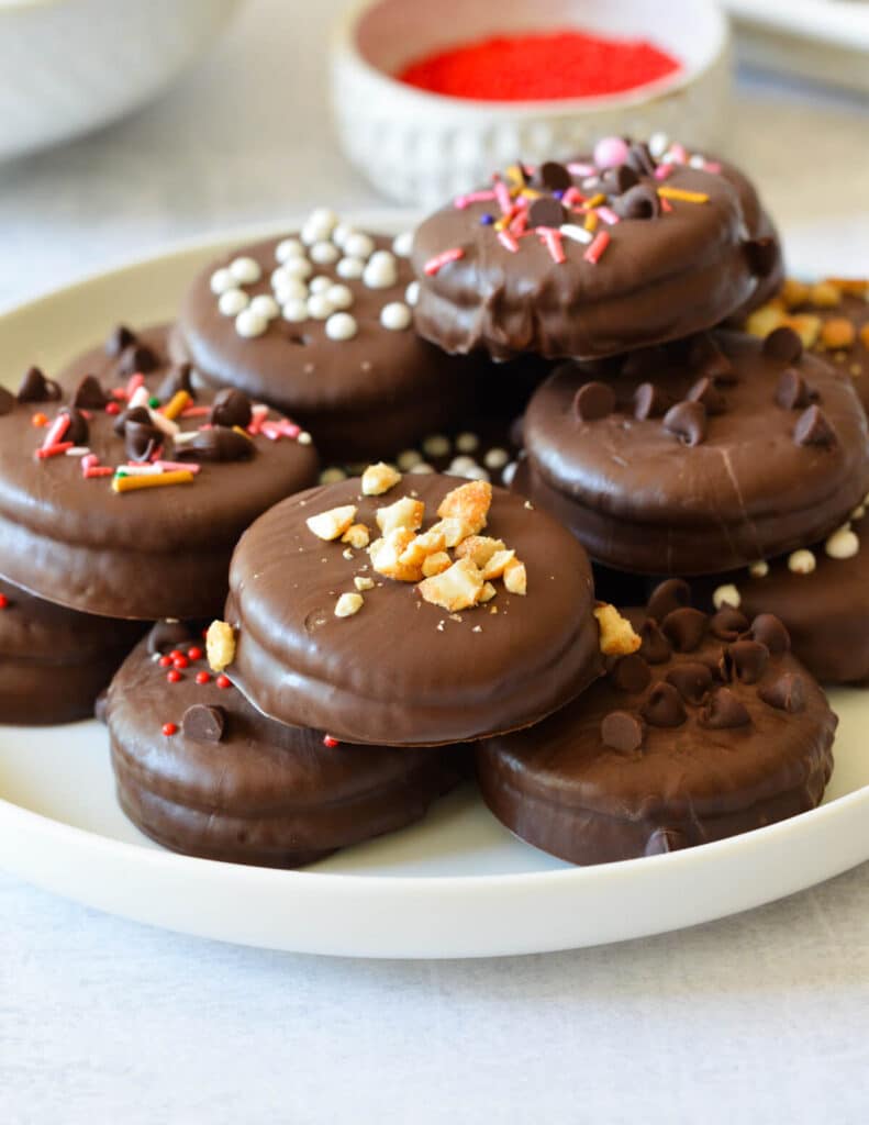 Chocolate Dipped Ritz Cookies - caramel and cashews